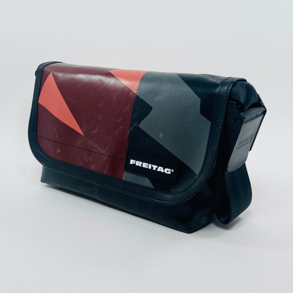 FREITAG F41 - Hawaii Five-0 - Black with Burgundy and Grey – UNITOM