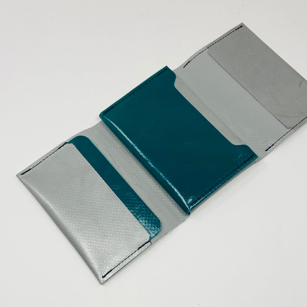 FREITAG F54 - Brandon - Silver with Green – UNITOM