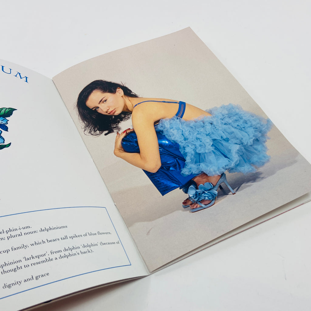 Petal & Pose - Poppy Buckley – UNITOM
