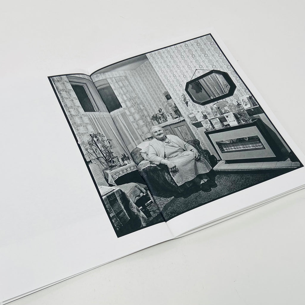 June Street, Salford 1973 - Daniel Meadows & Martin Parr – UNITOM